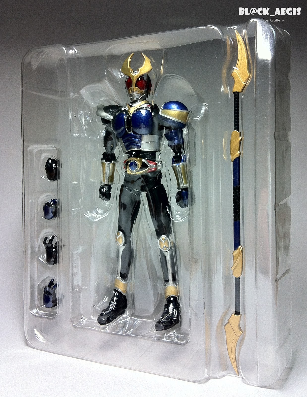 Ten Toy Gallery: Review: S.H.Figuarts Kamen Rider Agito Storm Form