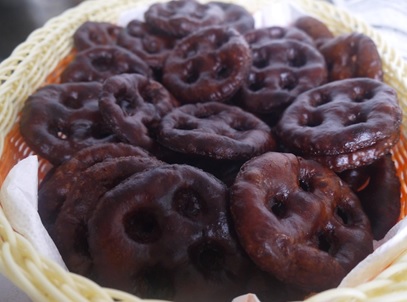 kuih deram pio