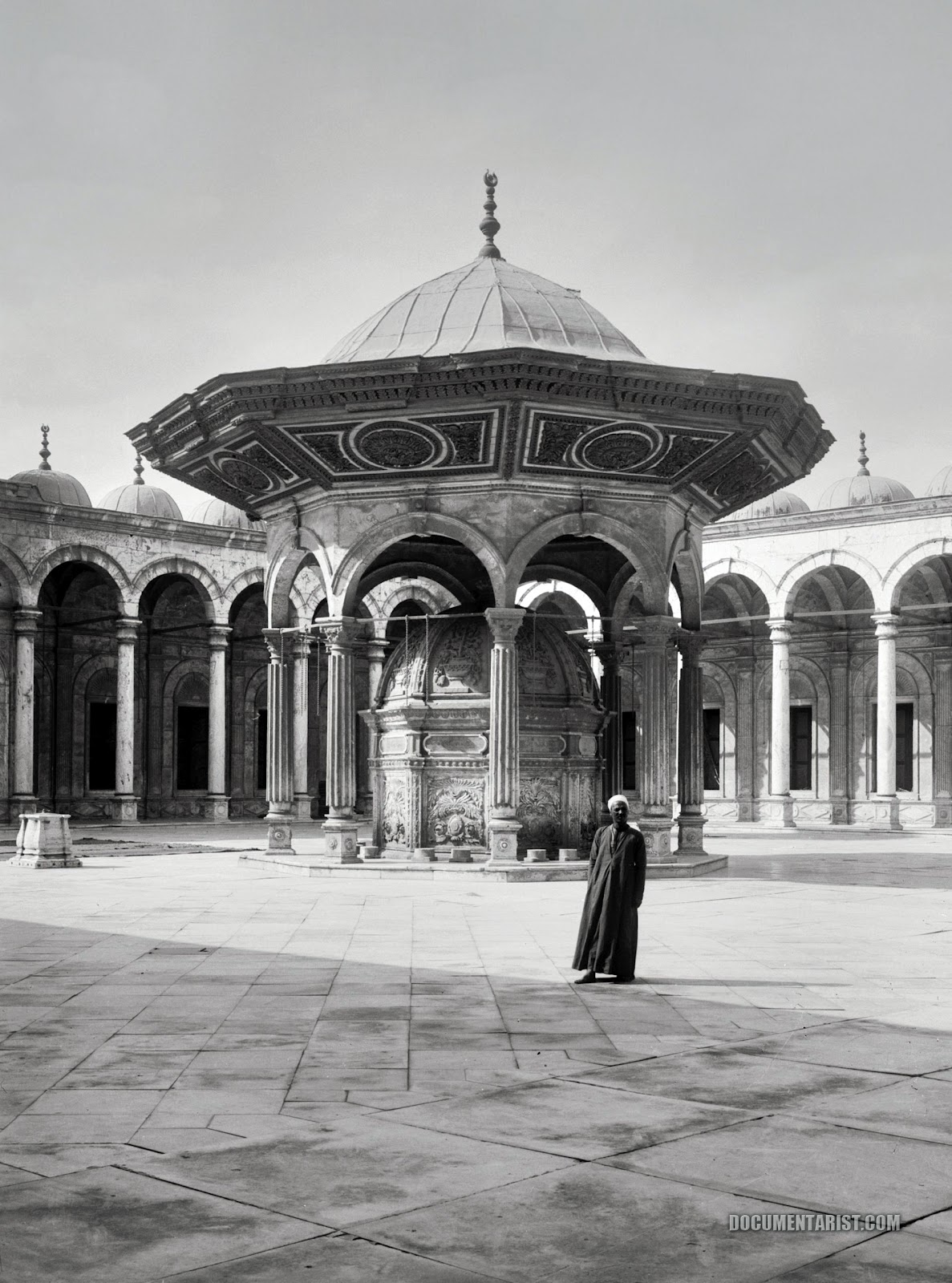 beyond the horizon of the place we live...: back to 1900s- Cairo