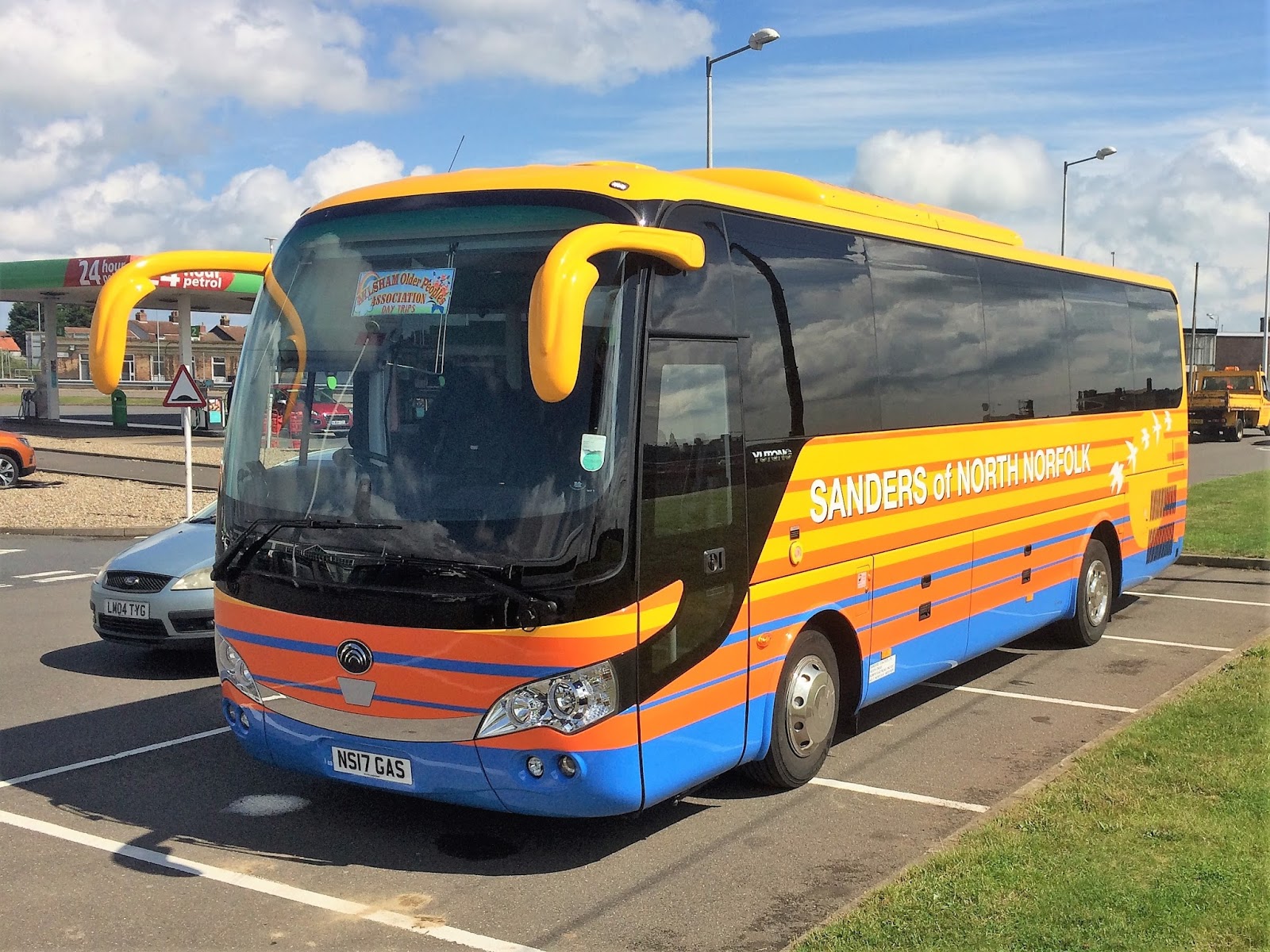East Norfolk (and East Suffolk!) Bus Blog: Sanders Newbie
