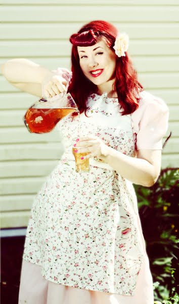 The Psycho Dame behind Poofhawk Clothing: Pin Up Art/Rockabilly ...