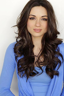 Crystal Reed Wiki, Biography, Dob, Age, Height, Weight, Affairs and More