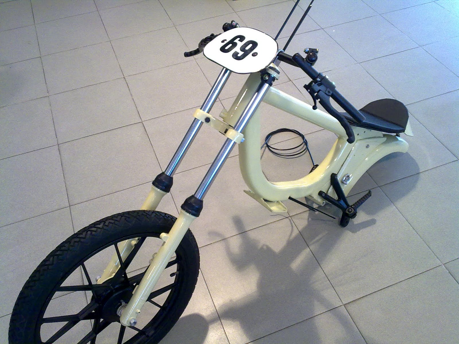 GASS-TERRASSA: Vespino Café Racer