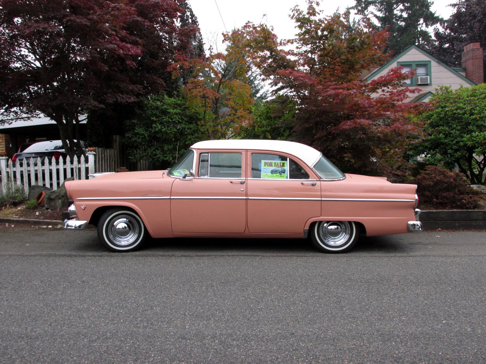 Seattle's Classics: 1955 Ford Customline Sedan