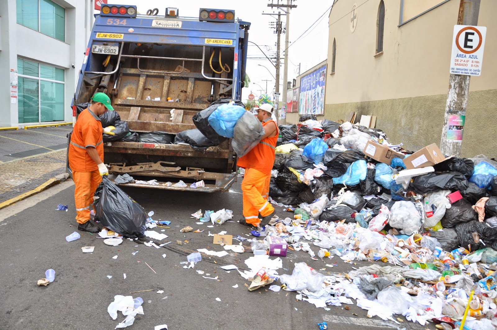 Valorização do Trabalho dos Coletores de Lixo