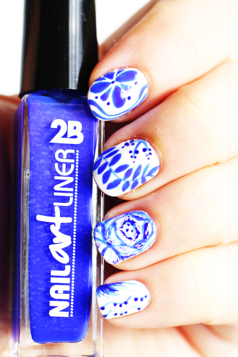 Souchka: Porcelain nail art