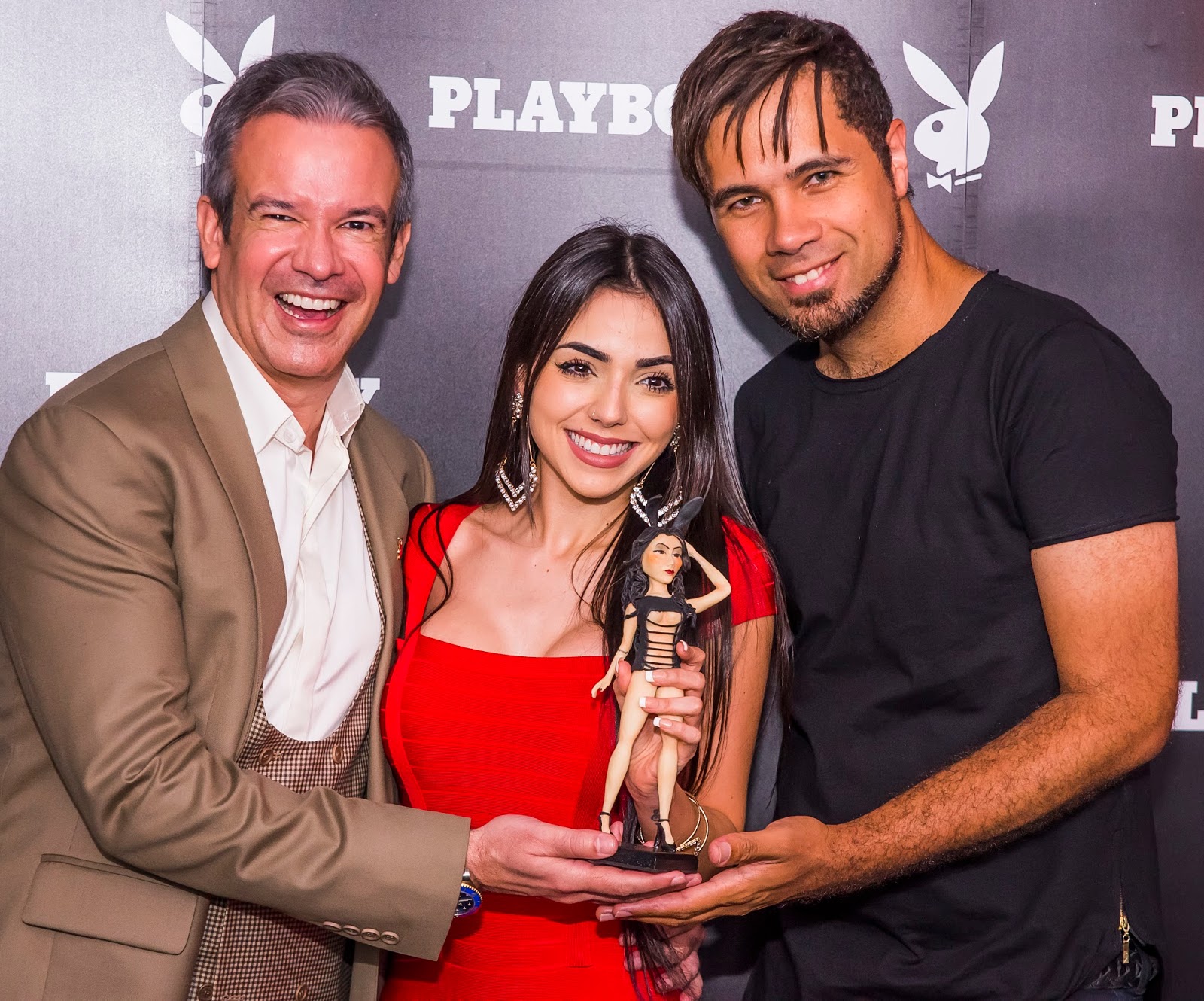 IMAGEM EM FOCO : Nyvi Stephan - Capa da Revista Playboy