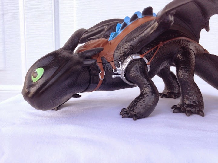 Frisch's Big Blog: Toy Review: Mega Toothless Alpha Edition