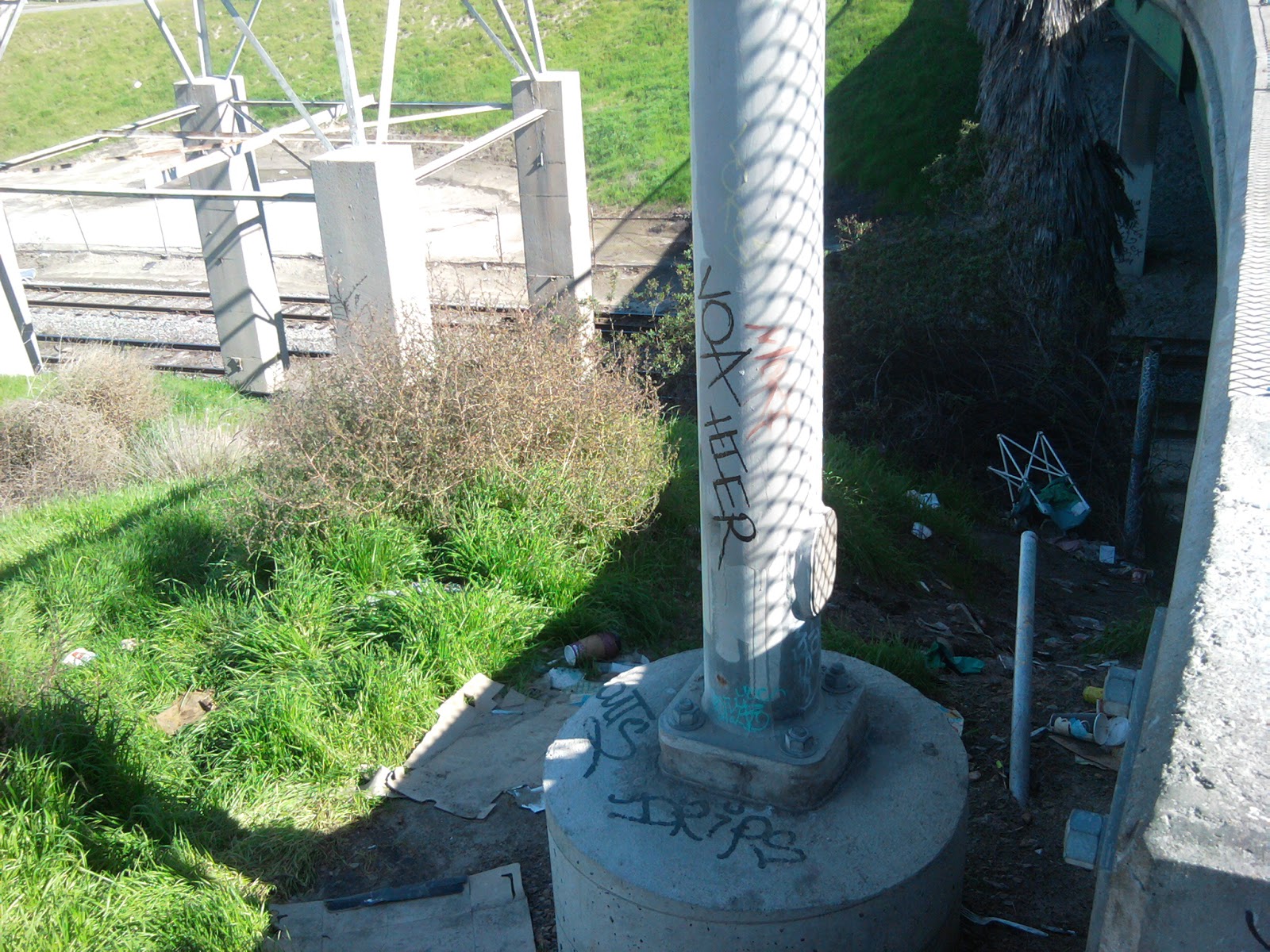 graffiti , murals & tagging : Wilmington ca ( tagging crews )