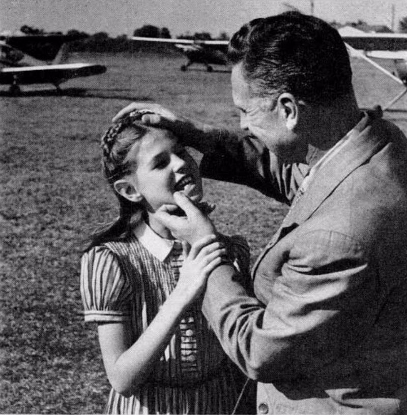 Ten Year Old Flier: Betty Lee Bennett, the Youngest Girl to Fly Alone ...