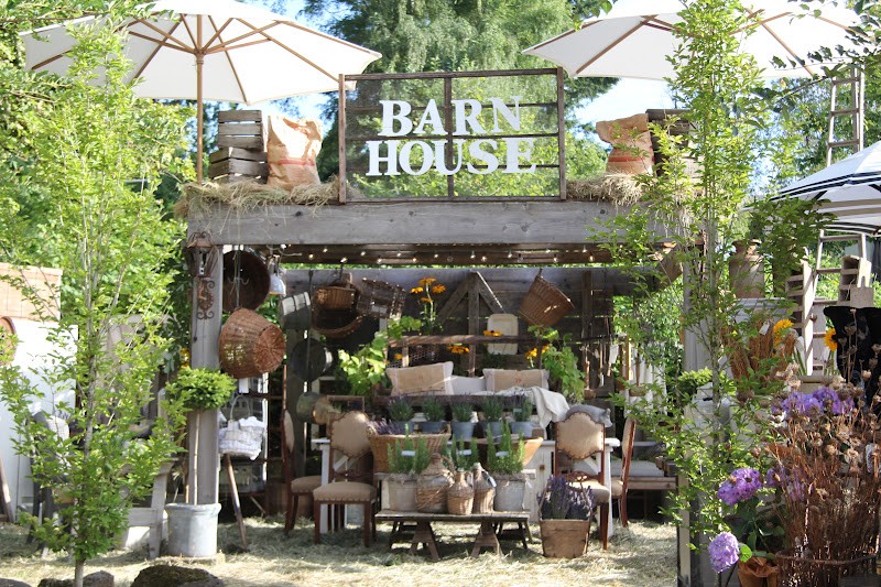 Essences Of The Past: Barn House Vintage & Antique Marketplace 2012 Part I