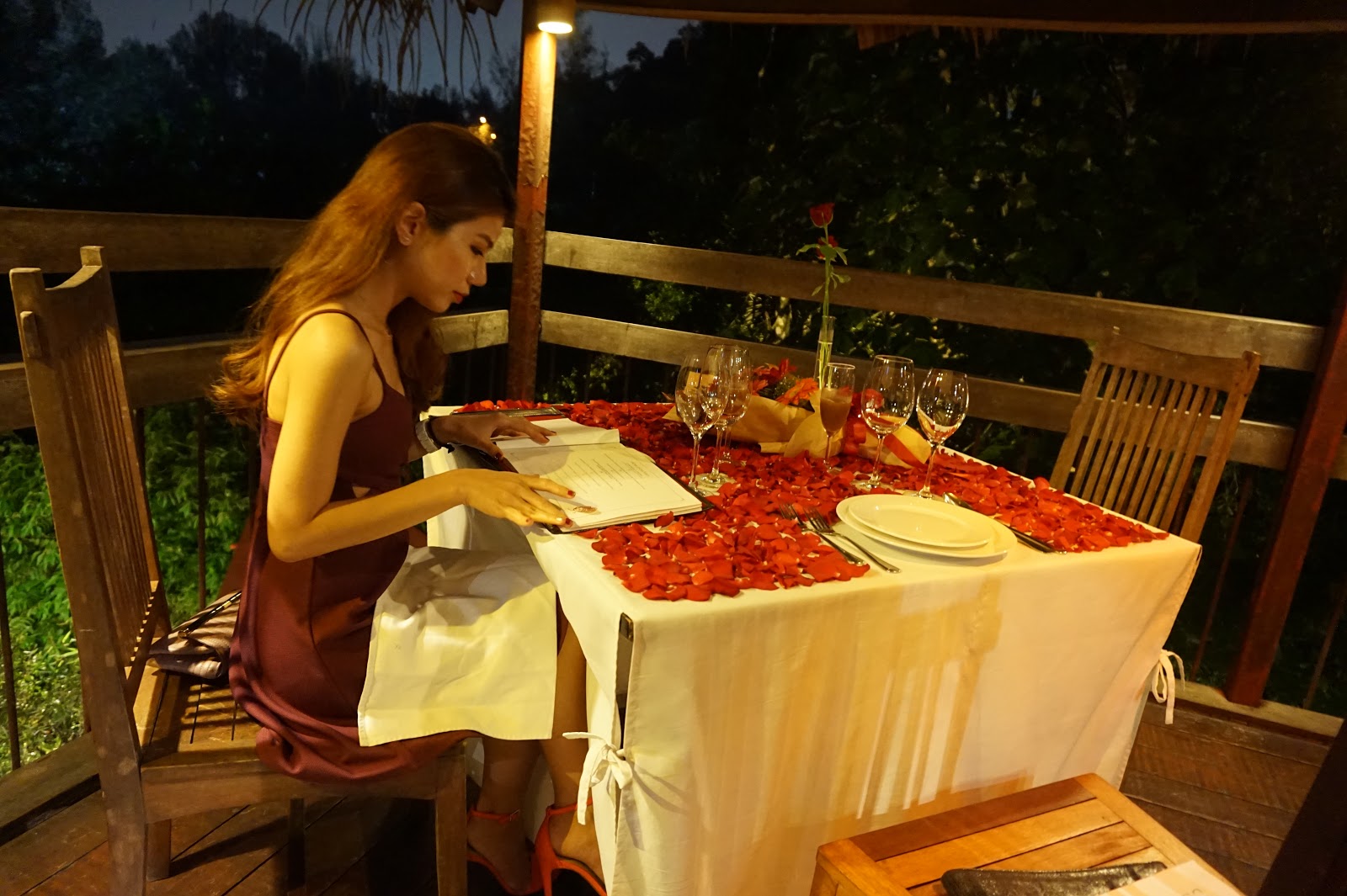 Romantic Dinner in KL - Tamarind Springs | J & D Learn to Blog