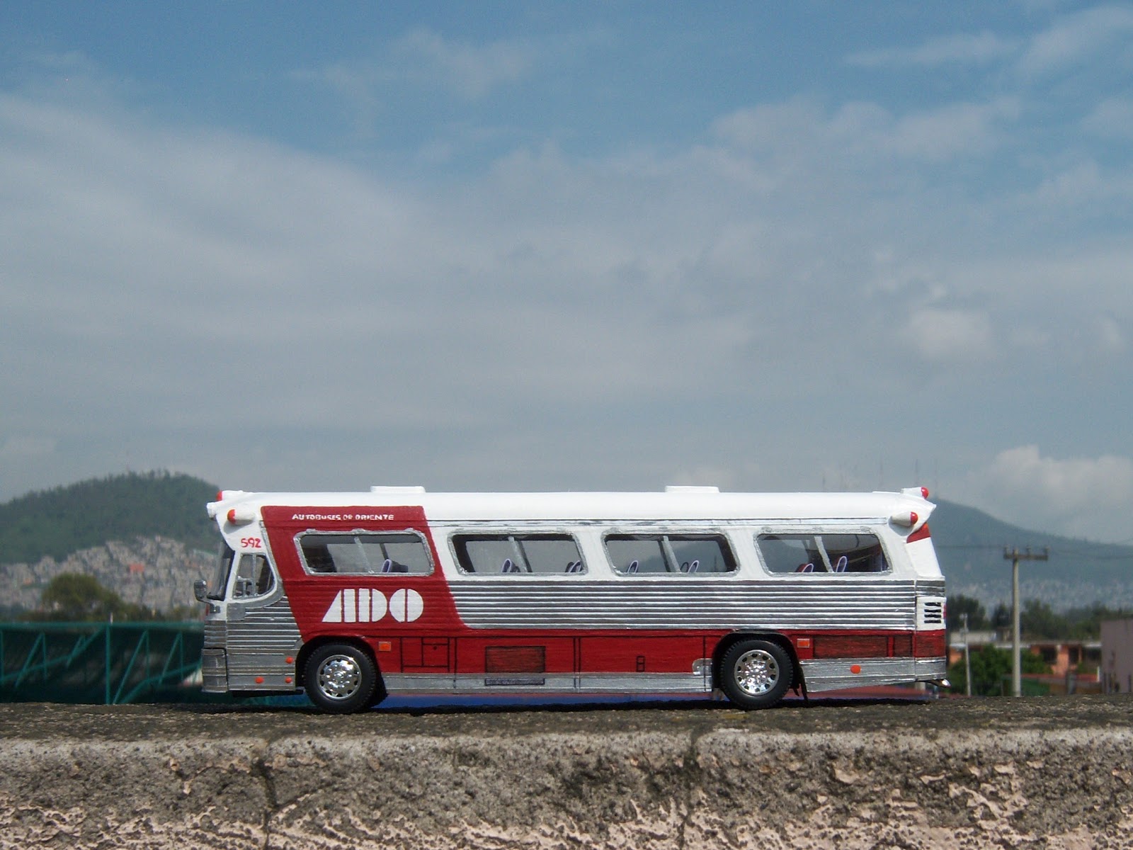 ESCALA AUTOBUSES: DINA "OLIMPICO 1968" ADO (Autobuses de Oriente) Nuevo!