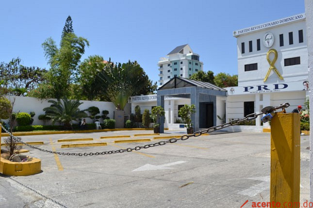 Prensa Libre Nagua: Grupo de Miguel Vargas cierra Casa Nacional del PRD ...