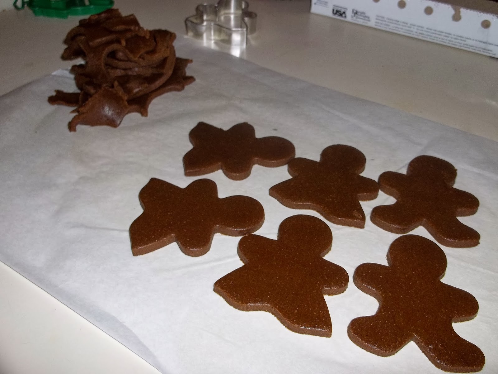 Pandas In The Kitchen!: Gingerbread Men, Women, and Deer!