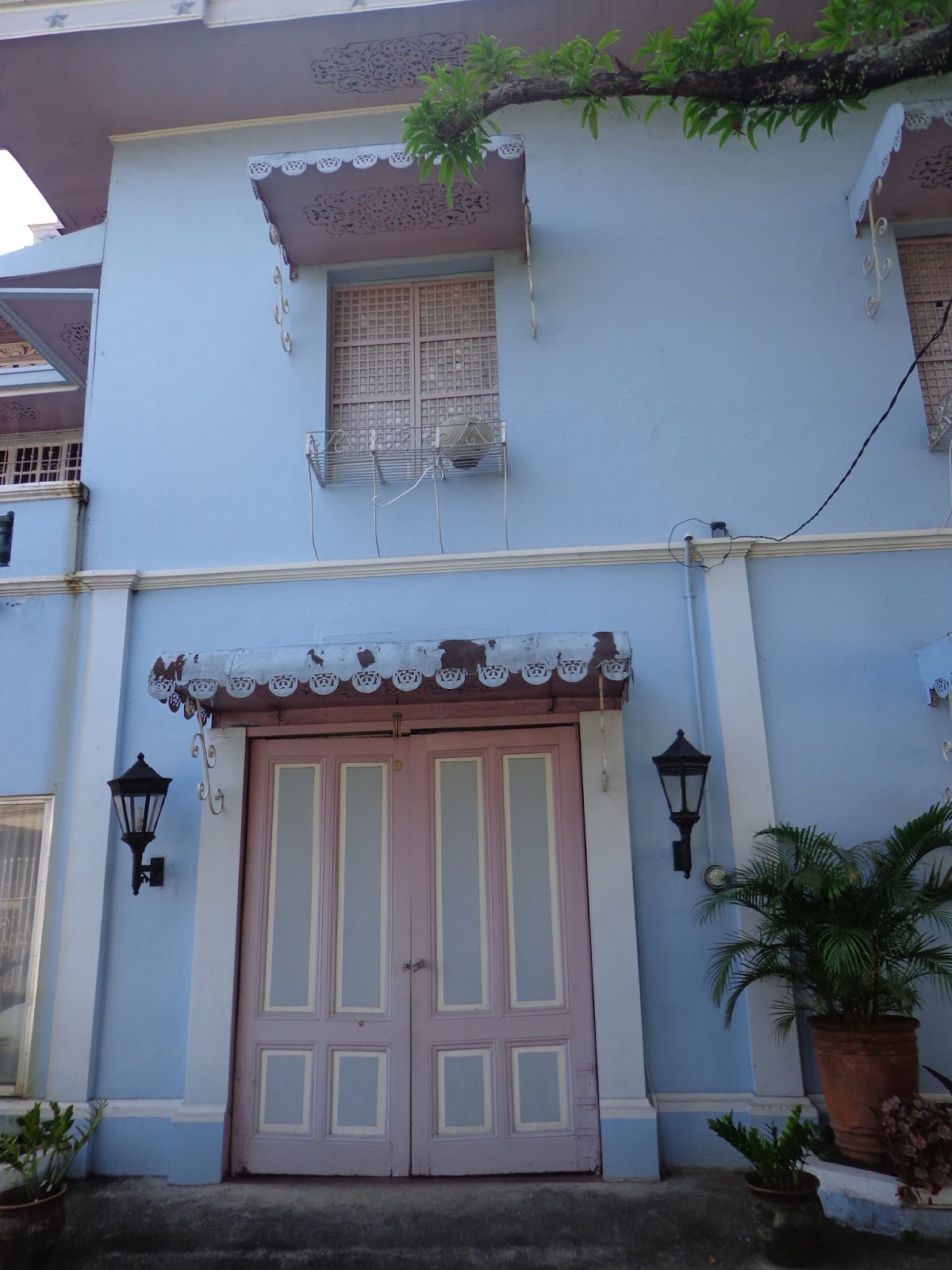 Explore Quezon: The Grand Old Houses of Sariaya - The Wandering Juan