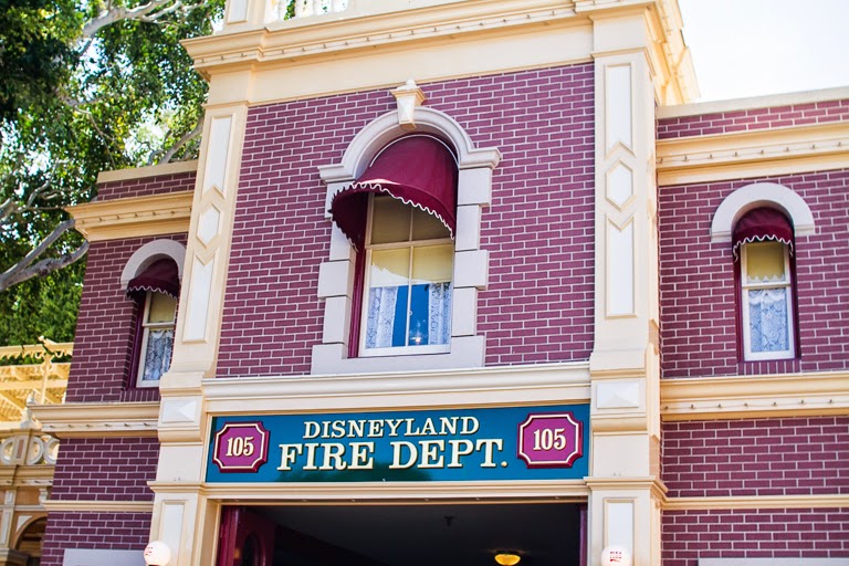Joe's tour of Walt Disney's Apartment above the Main Street Firehouse ...