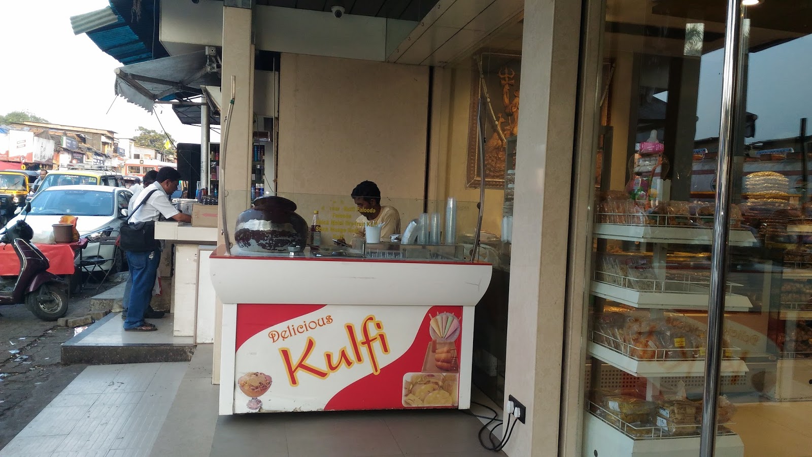 AnnaParabrahma: The Now Posh Jhama Sweets, Chembur Camp