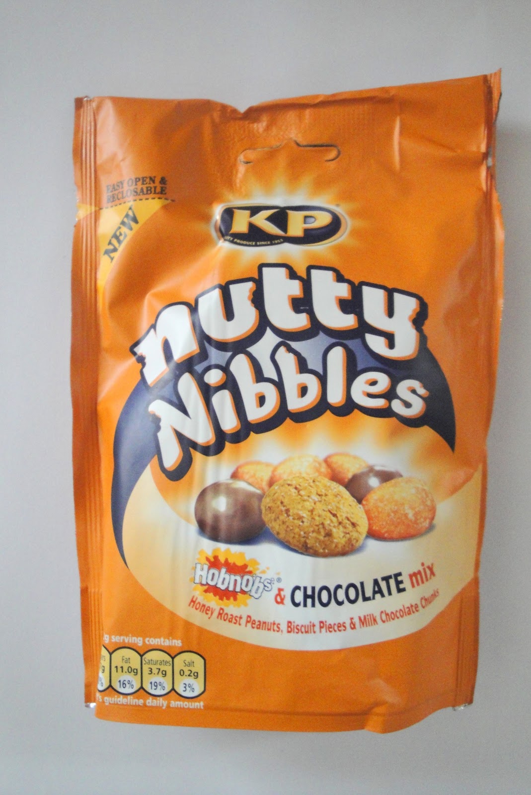 Grocery Gems: KP Nutty Nibbles: Hobnob's & Chocolate Mix