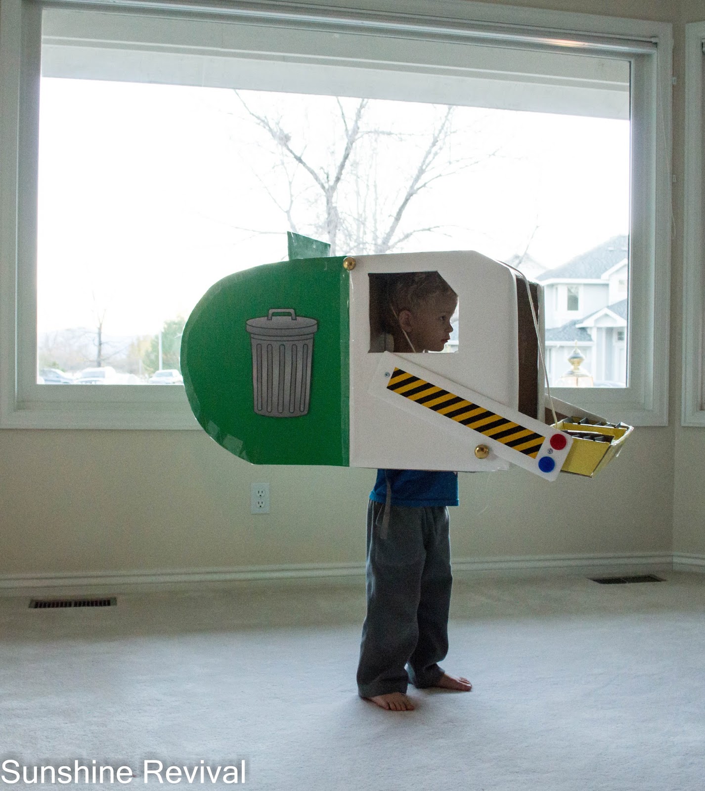 Sunshine Revival: Working Garbage Truck Halloween Costume