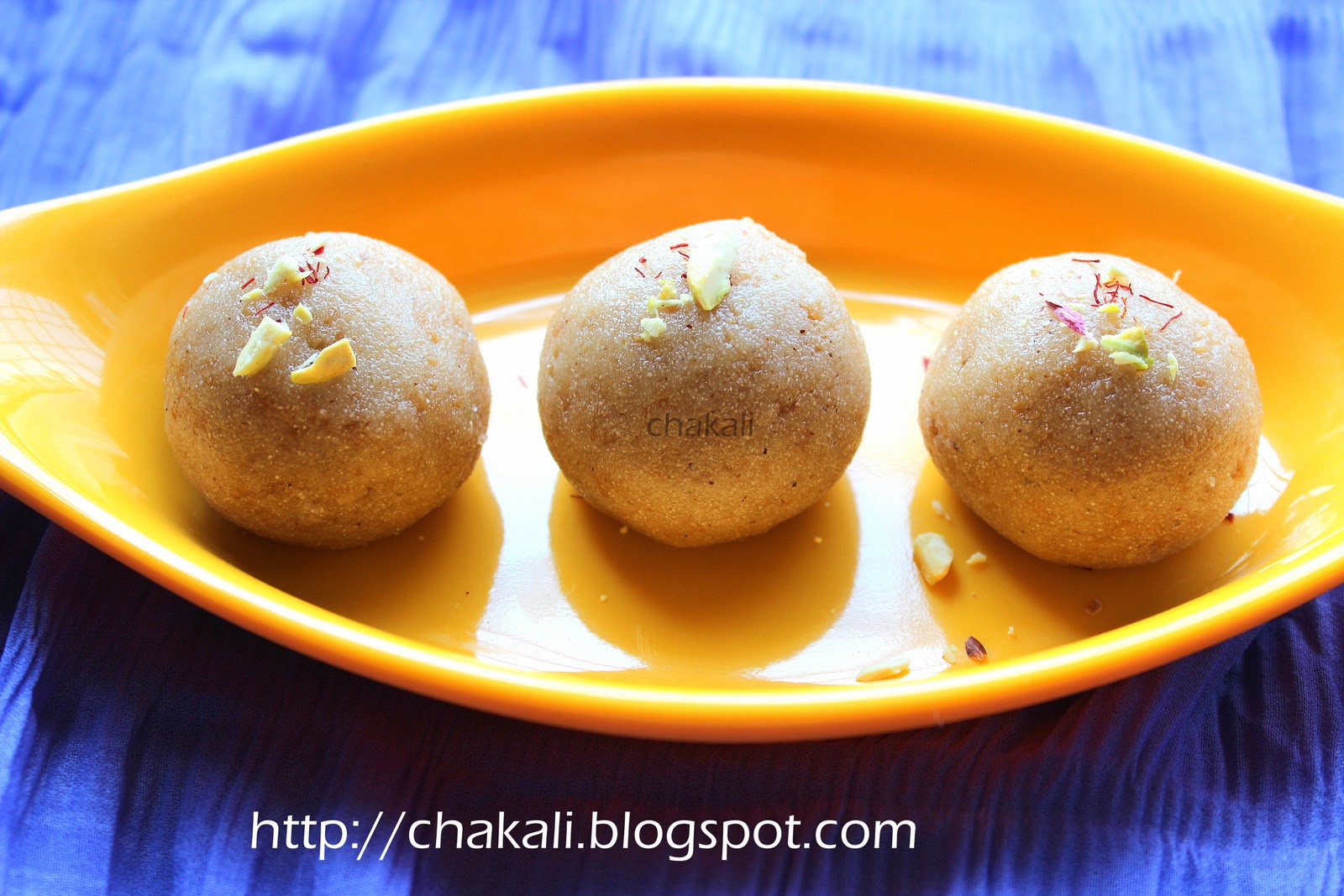 रवा खवा लाडू - Rava Khava Ladu | चकली