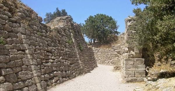 Troy: The historical site of Trojan War - Travel Tourism And Landscapes ...