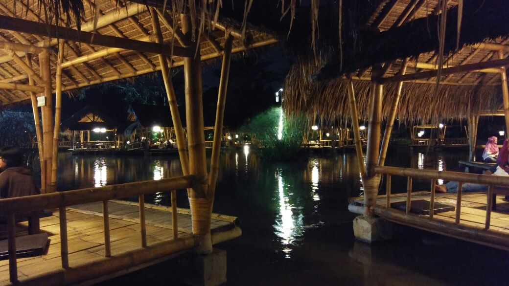 Anniversary Getaway : Rumah Air | Everything What I Want To Share