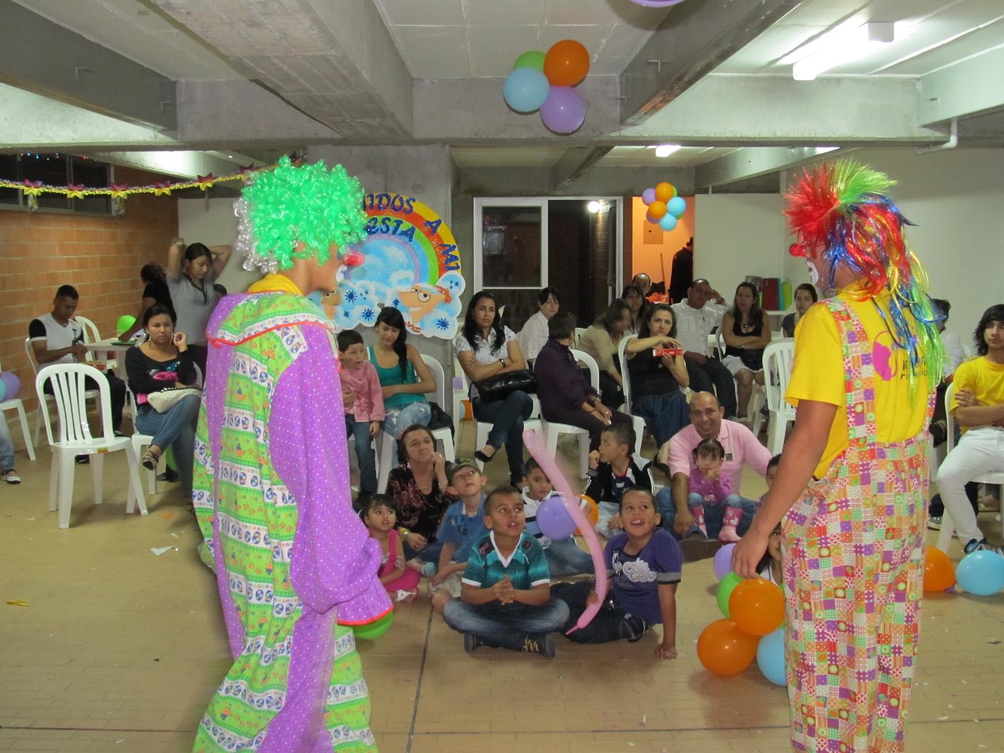 SHOW PAYASOS FIESTAS INFANTILES MEDELLIN | Fiestas Infantiles