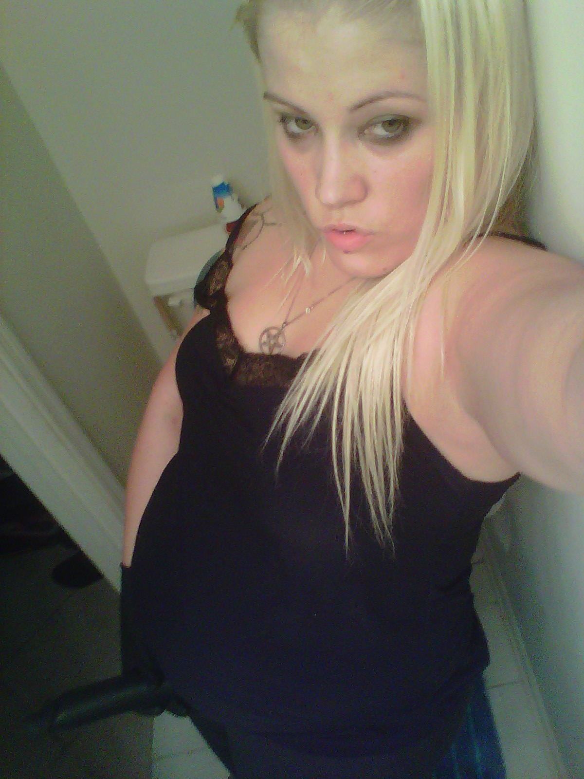 Domina Kali Strap Onanal Blow Job Bitch