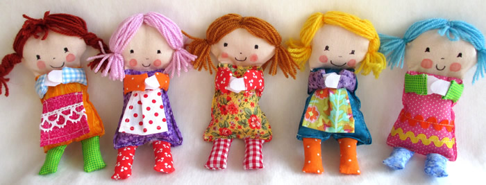 Flutterby Patch: Paper dolls and a dolly chain