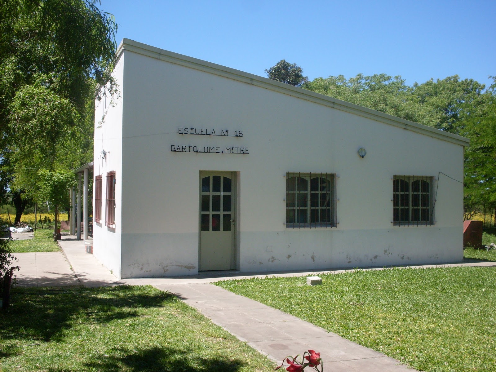 REPORTALA : DESVALIJARON UNA ESCUELA RURAL