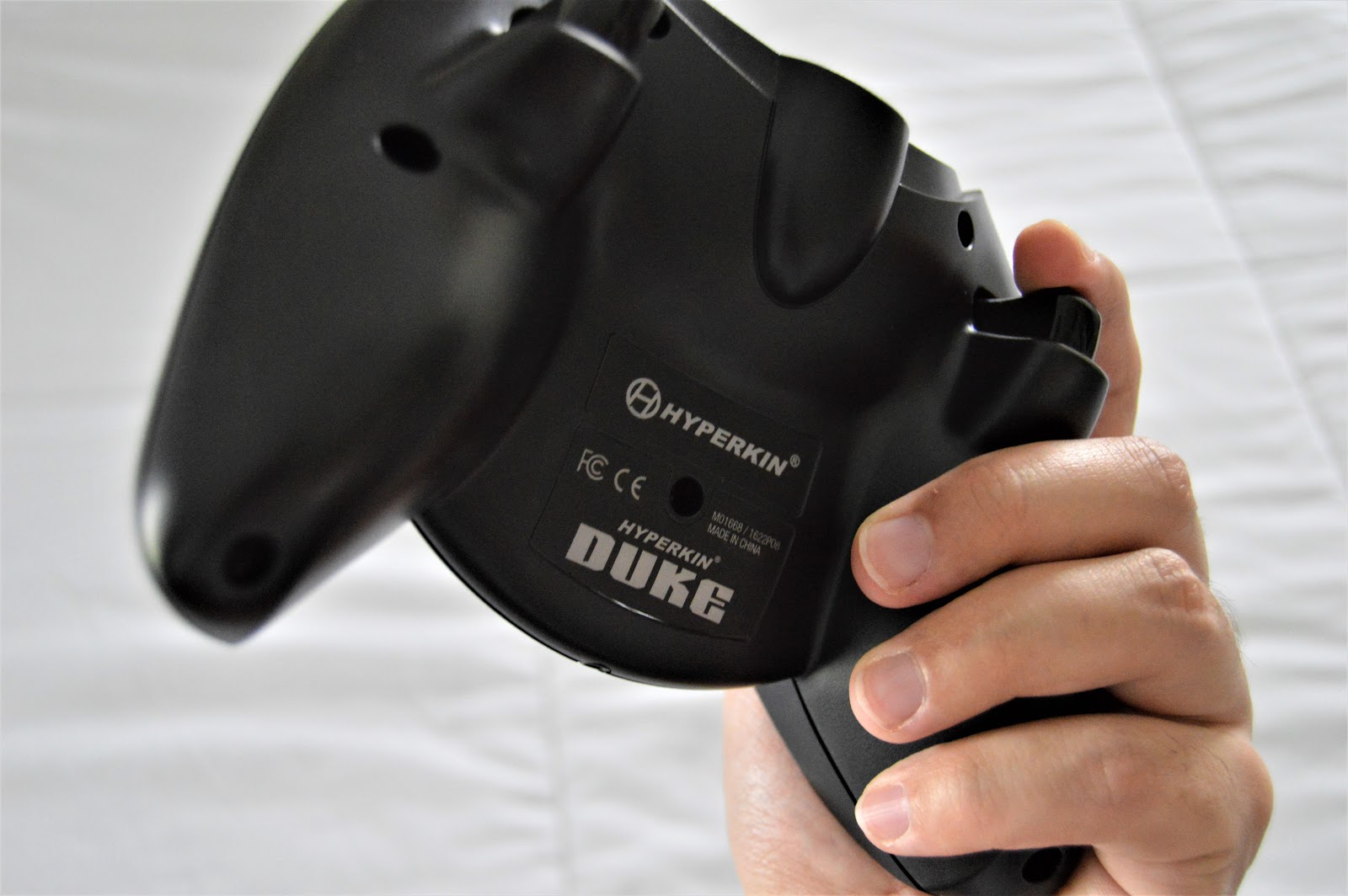 StudioYale: Hyperkin Duke Xbox One Controller Review