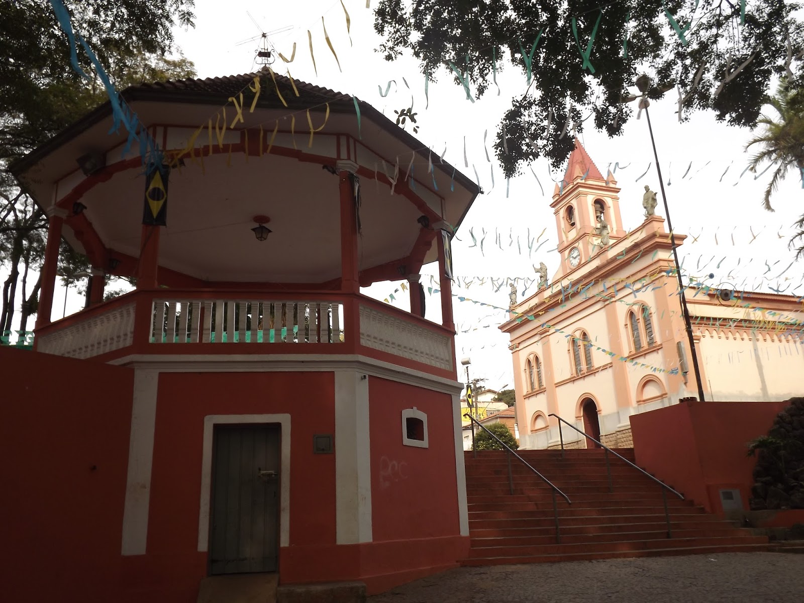 Lugares e Seus Passeios: Jarinu – SP: Igreja também é ponto turístico
