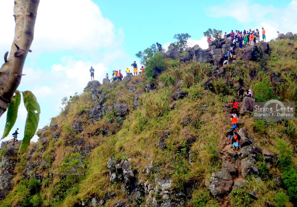 SIRANG LENTE | TRAVEL & HIKE: Mt. Maculot: Hiking Guide