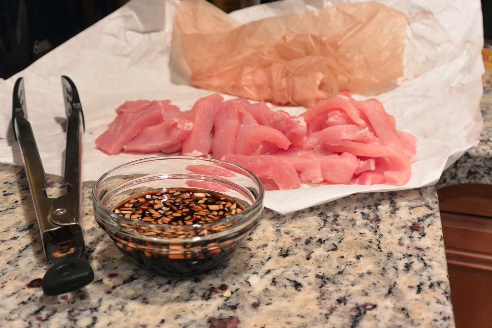 Freckled Flair: Stir fried pork and snow peas