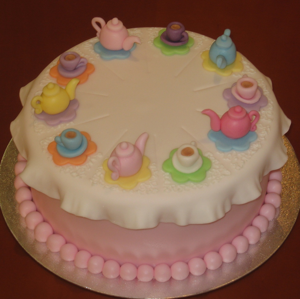 Let Them Eat Cake: Afternoon tea cake in pink