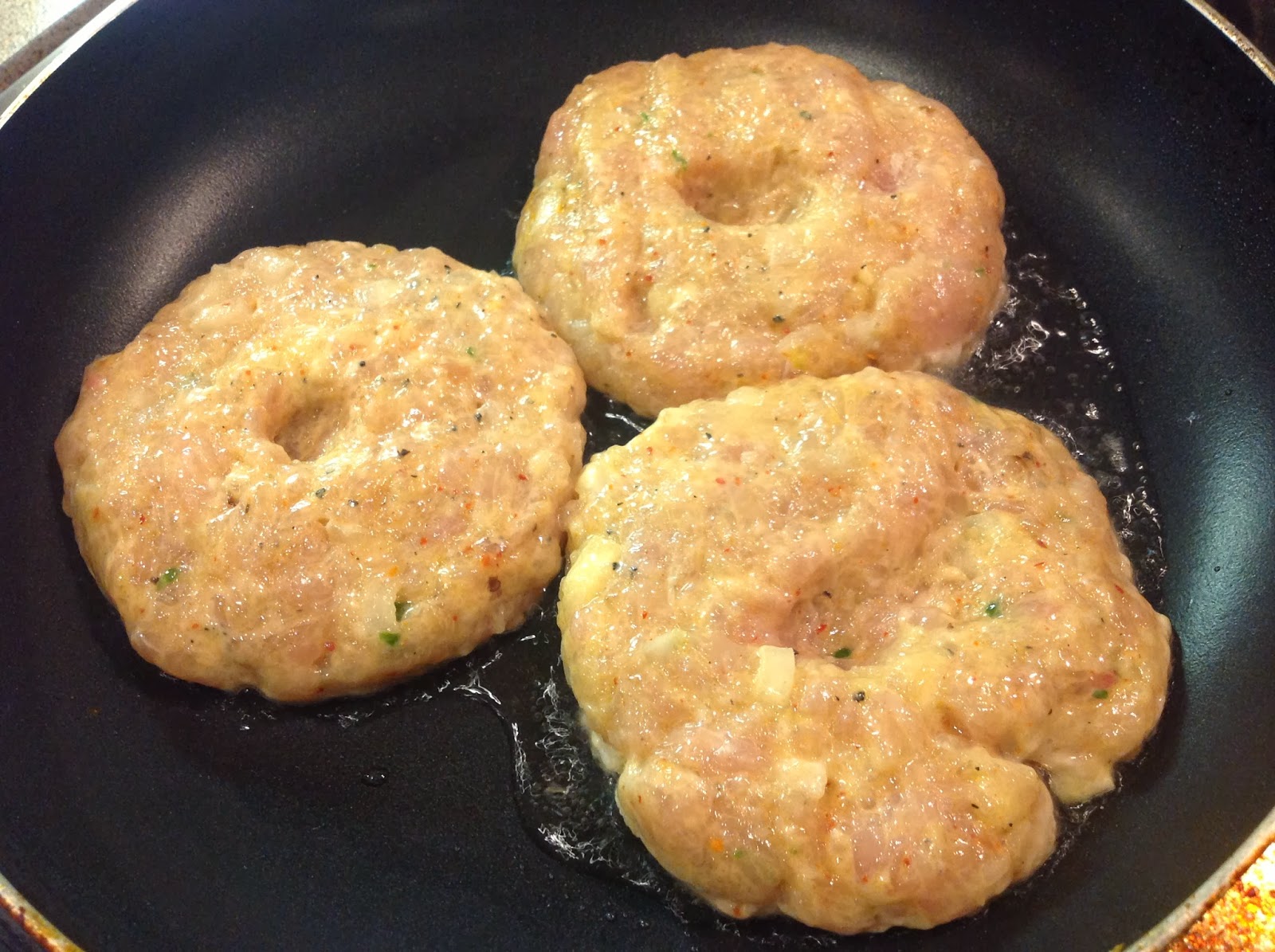 This Muslim Girl Bakes: Spicy Lemon Chicken Burger