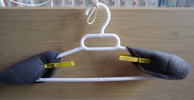 Feliz con poca cosa: Más sobre tender en perchas