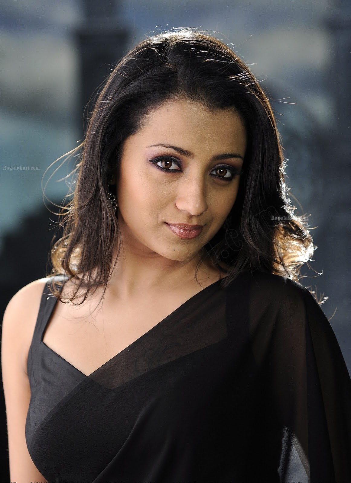 MY COUNTRY ACTRESS: Actress trisha high Quality Images