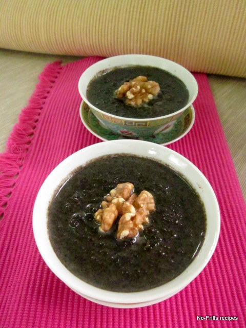 Walnut Sesame sweet soup ~ Hup Toh Chee Ma Wu