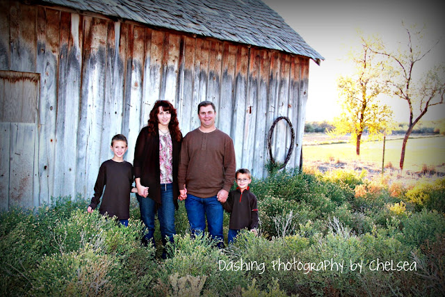 The Dashing Blog Spot: Fecht {Family Photos}