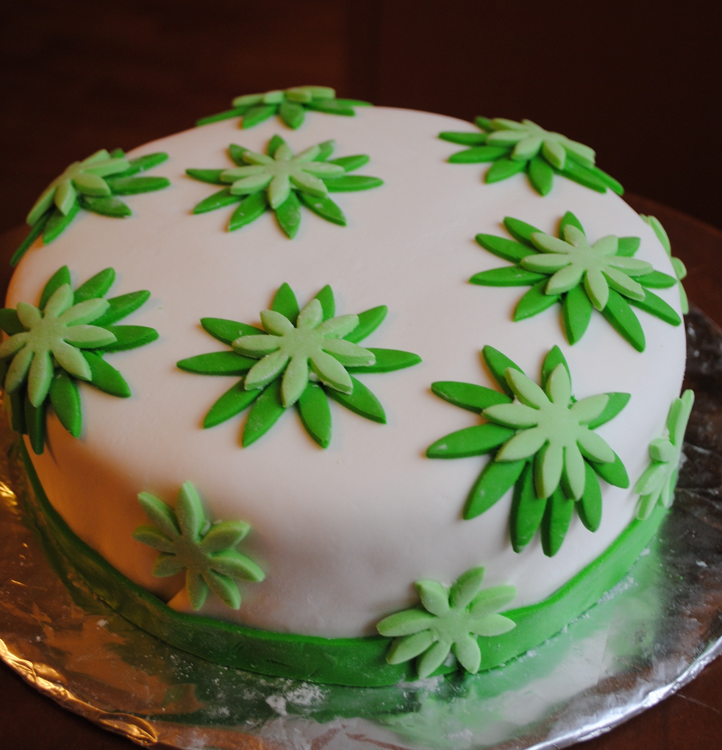 Um, What Are You Doing?: Green Cake