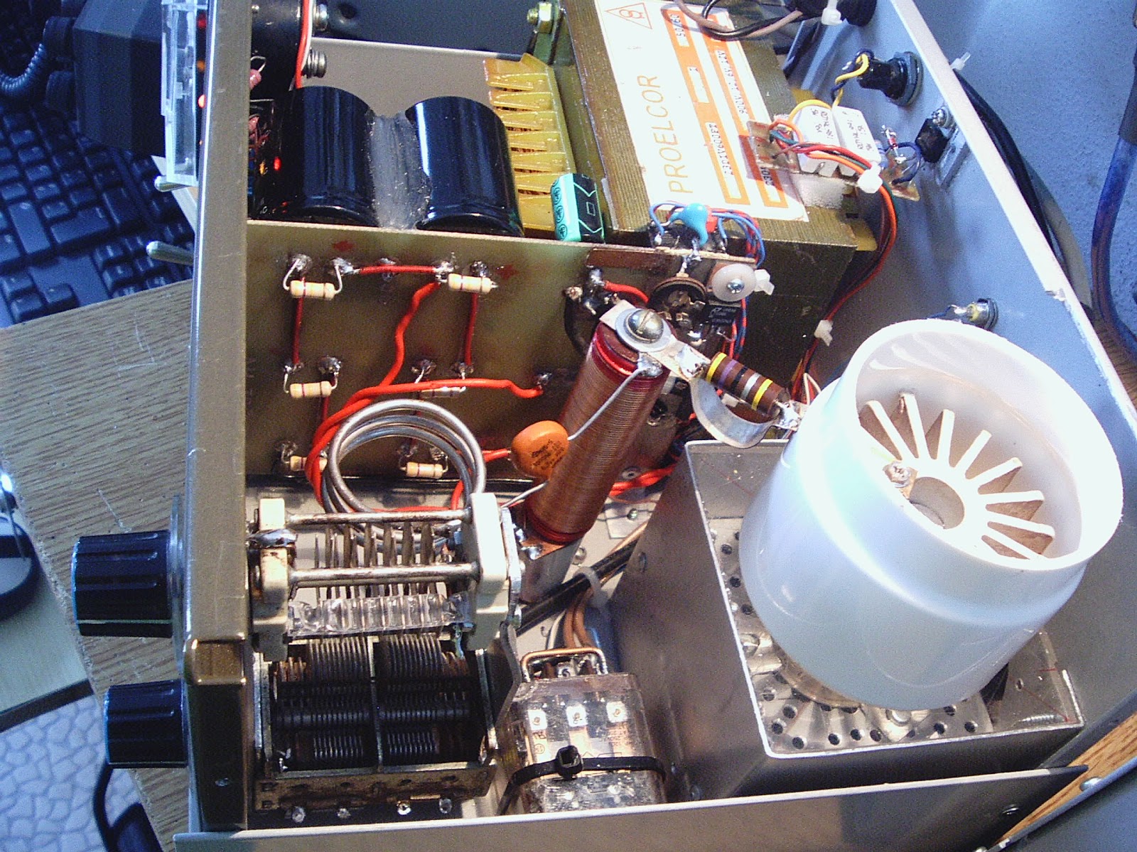 CT1AOZ HAM RADIO: GI7B 50 Mhz LinearAmplifier