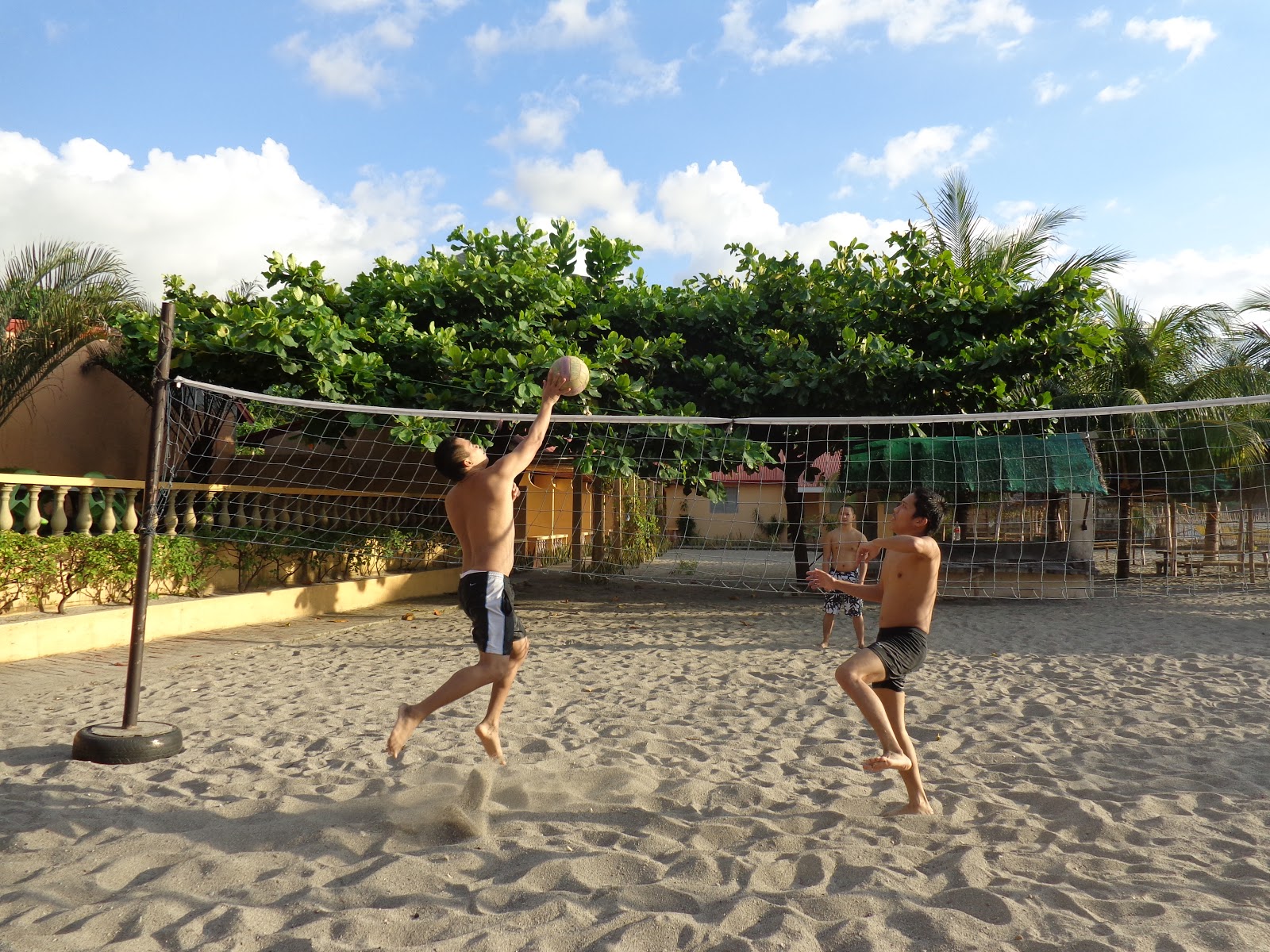 travelogue: Zambales Series Version 1.0: Canoe Beach Resort, Pundakit ...