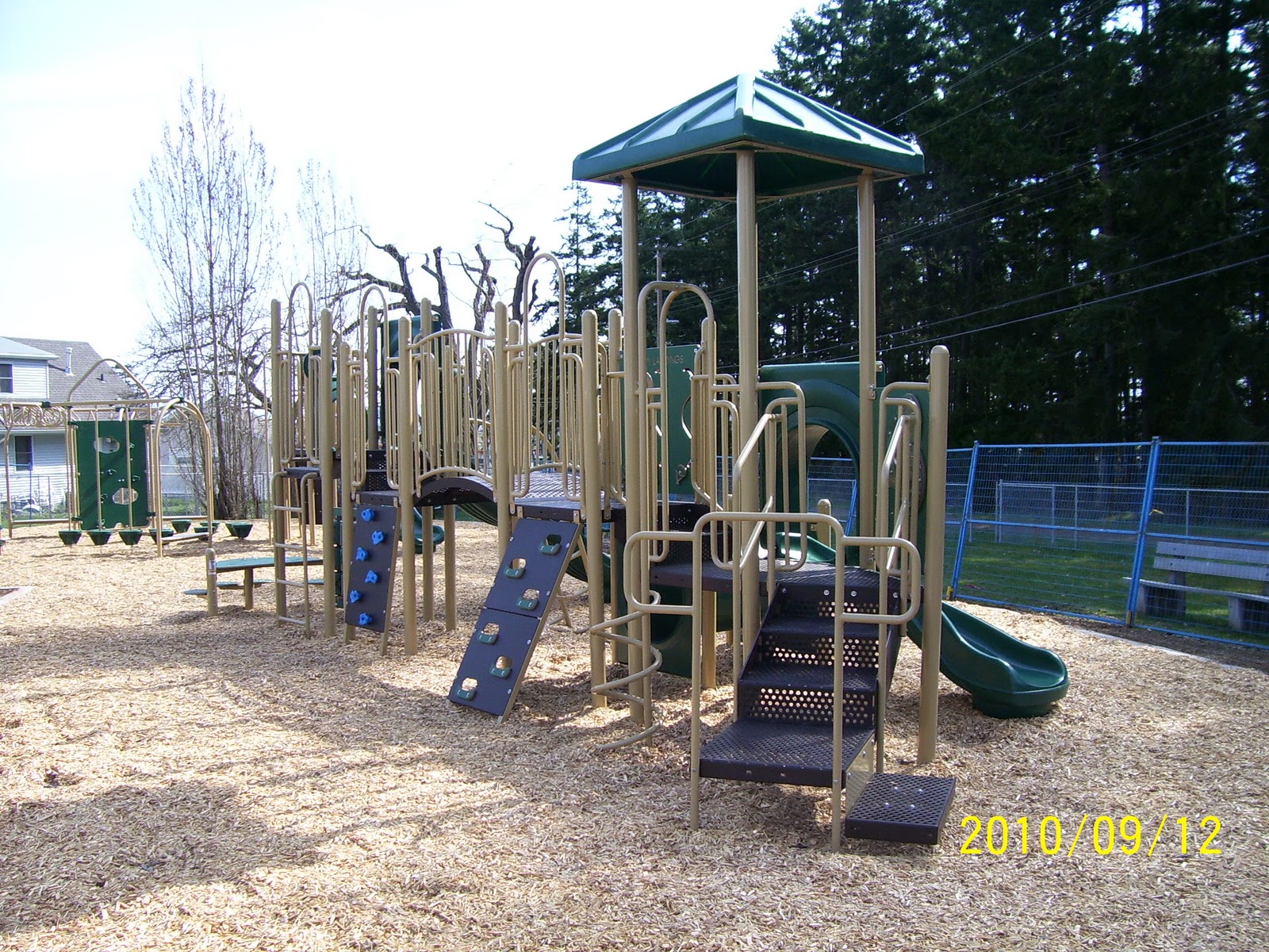 Playgrounds Constructed by Youngblood Handyman: CFB Comox, Broom Lane