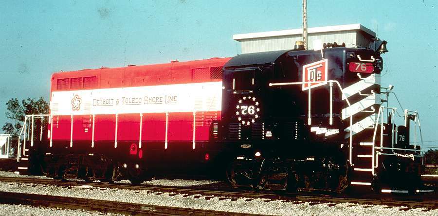 RAILROAD Freight Train Locomotive Engine EMD GE Boxcar BNSF,CSX,FEC ...