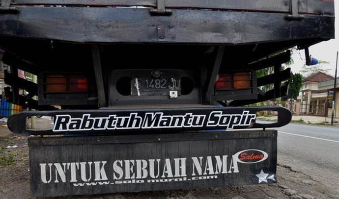 20 Meme Tulisan di Belakang Truk Ini Bikin Ngakak