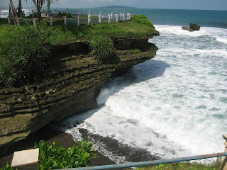 Pantai Batu Hiu ~ MATAPRIANGAN