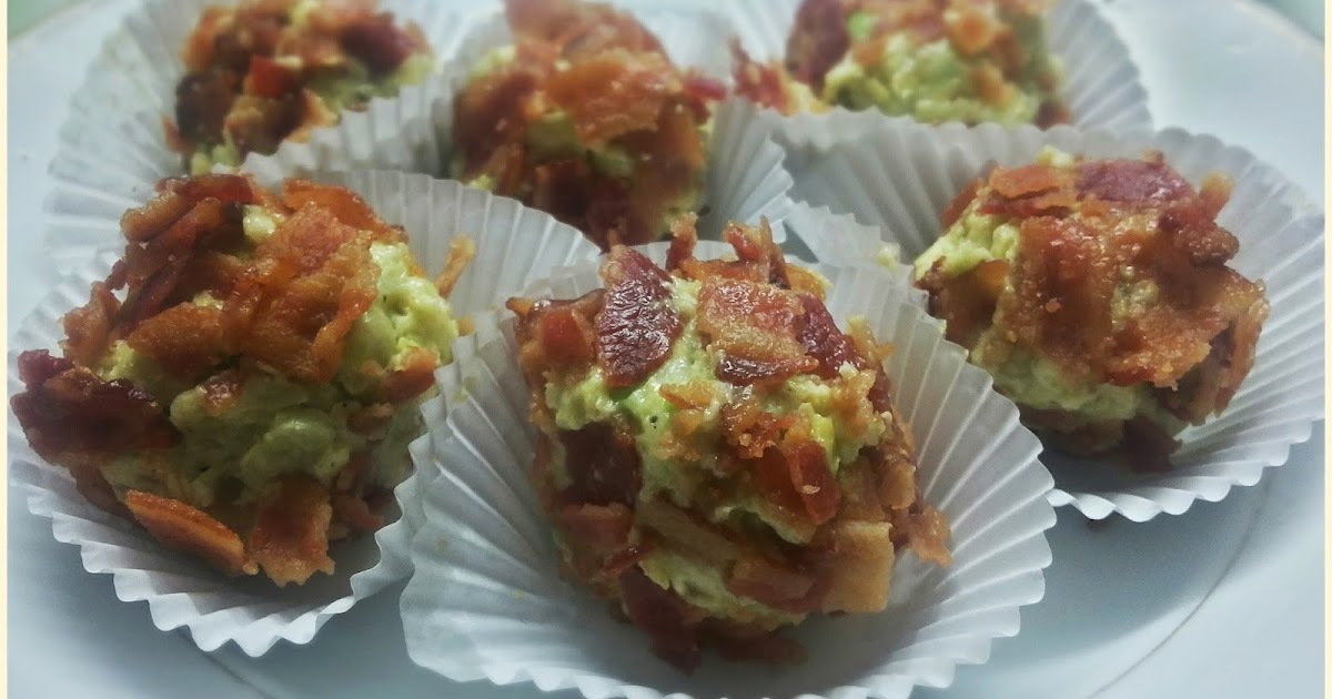 Peekoni-avokaado ampsud