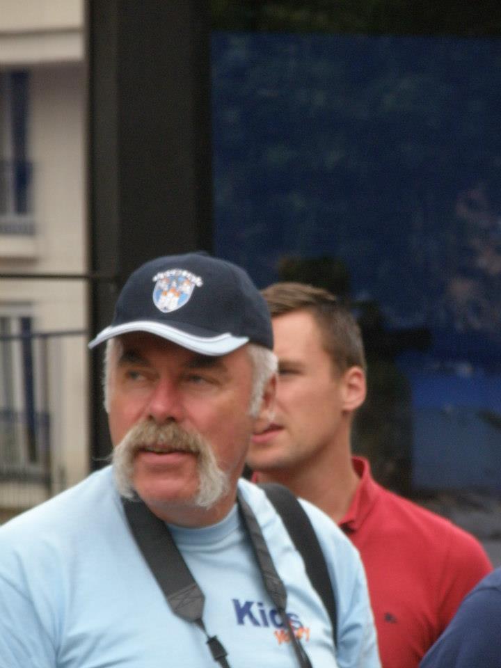 Ben's Adventures : Mustache and beard Spotting